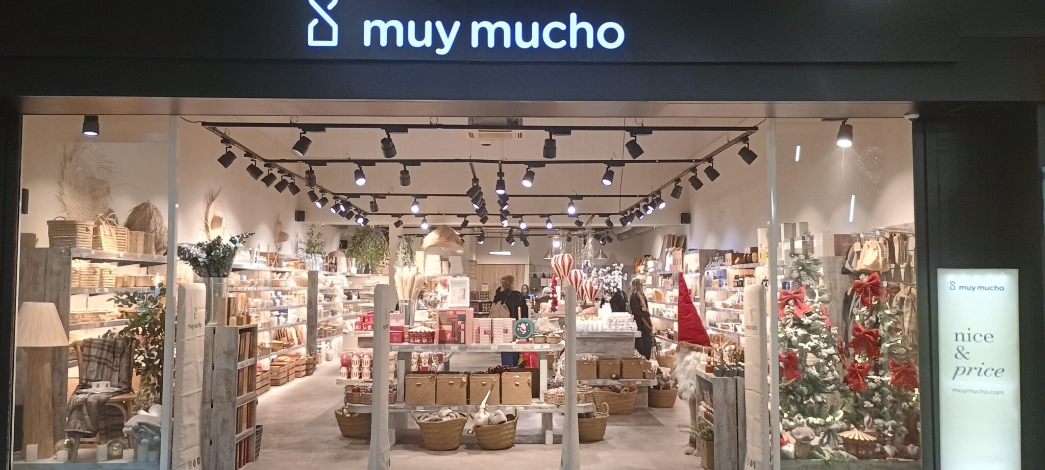 Muy Mucho Vente En Ligne