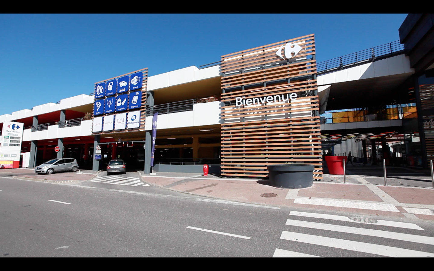 Découvrez les boutiques Services - Centre Commercial Carrefour Annecy