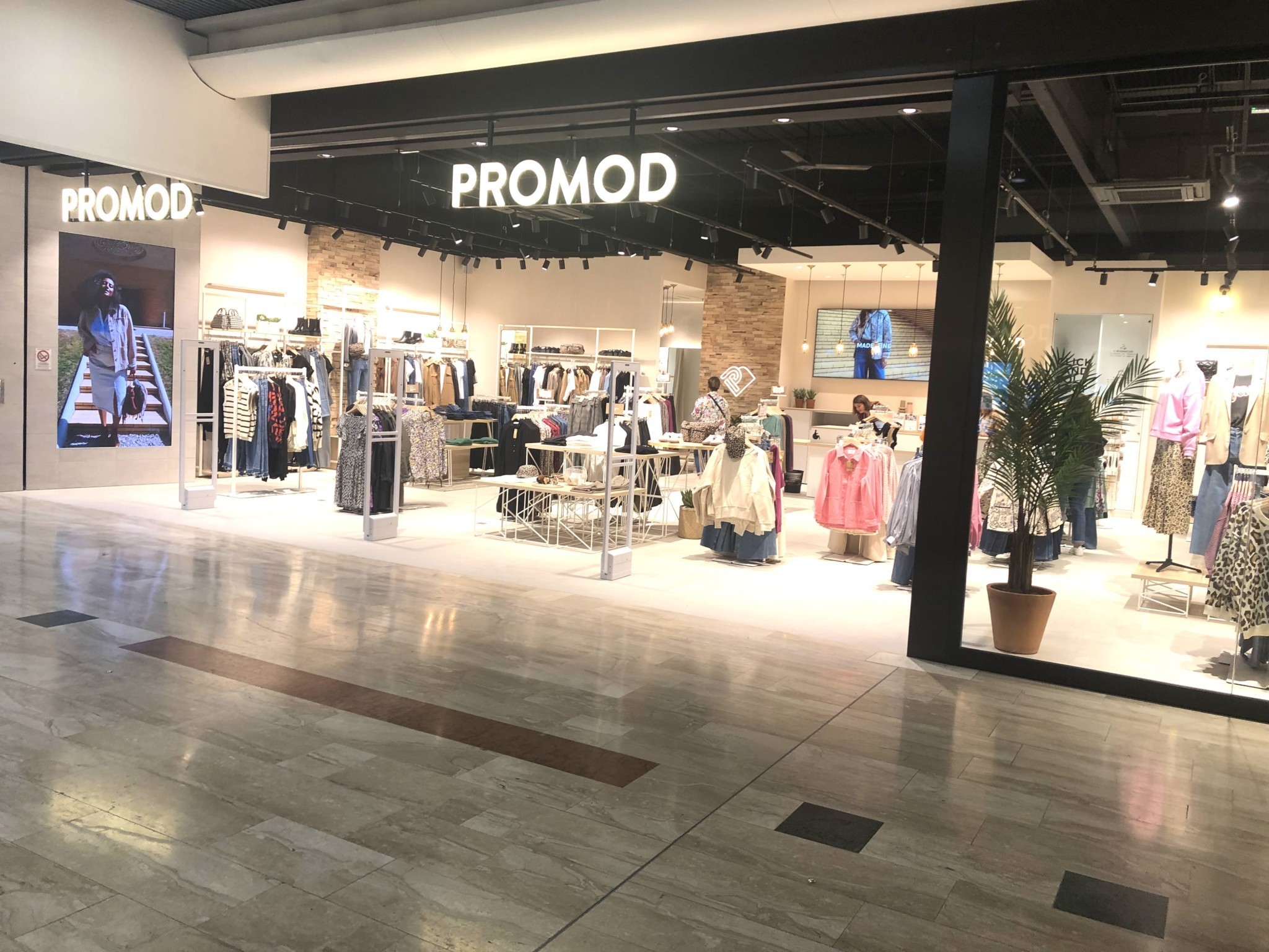 Promod - Centre Commercial Carrefour Mont Saint Aignan