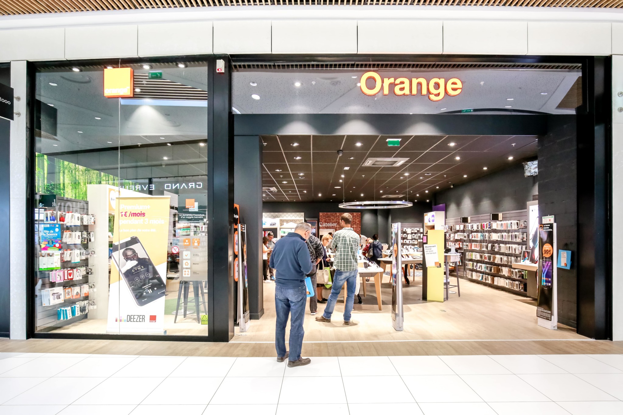 Orange - Centre commercial Carrefour Grand Evreux