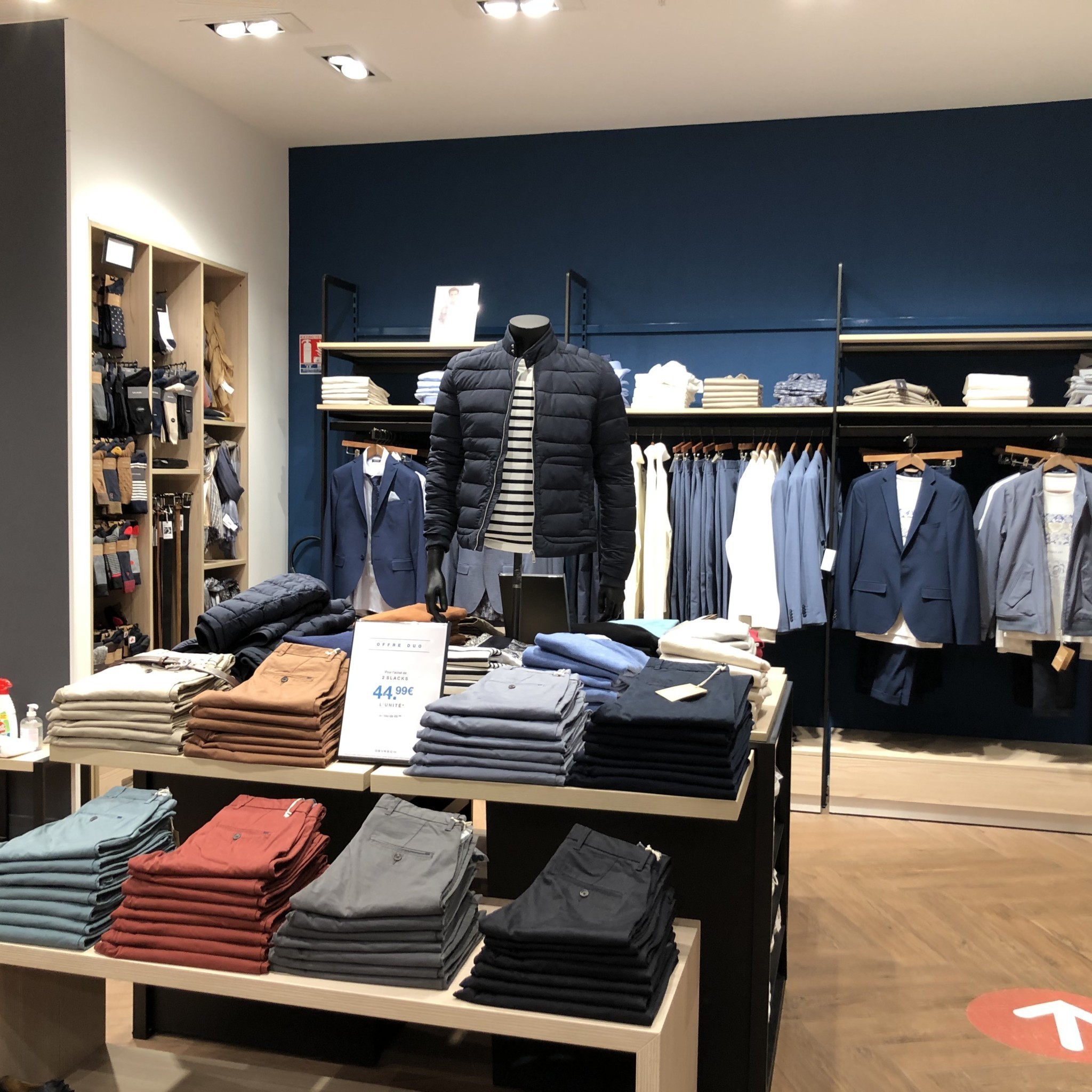 Devred 1902 - Centre Commercial Carrefour Saint-Jacques